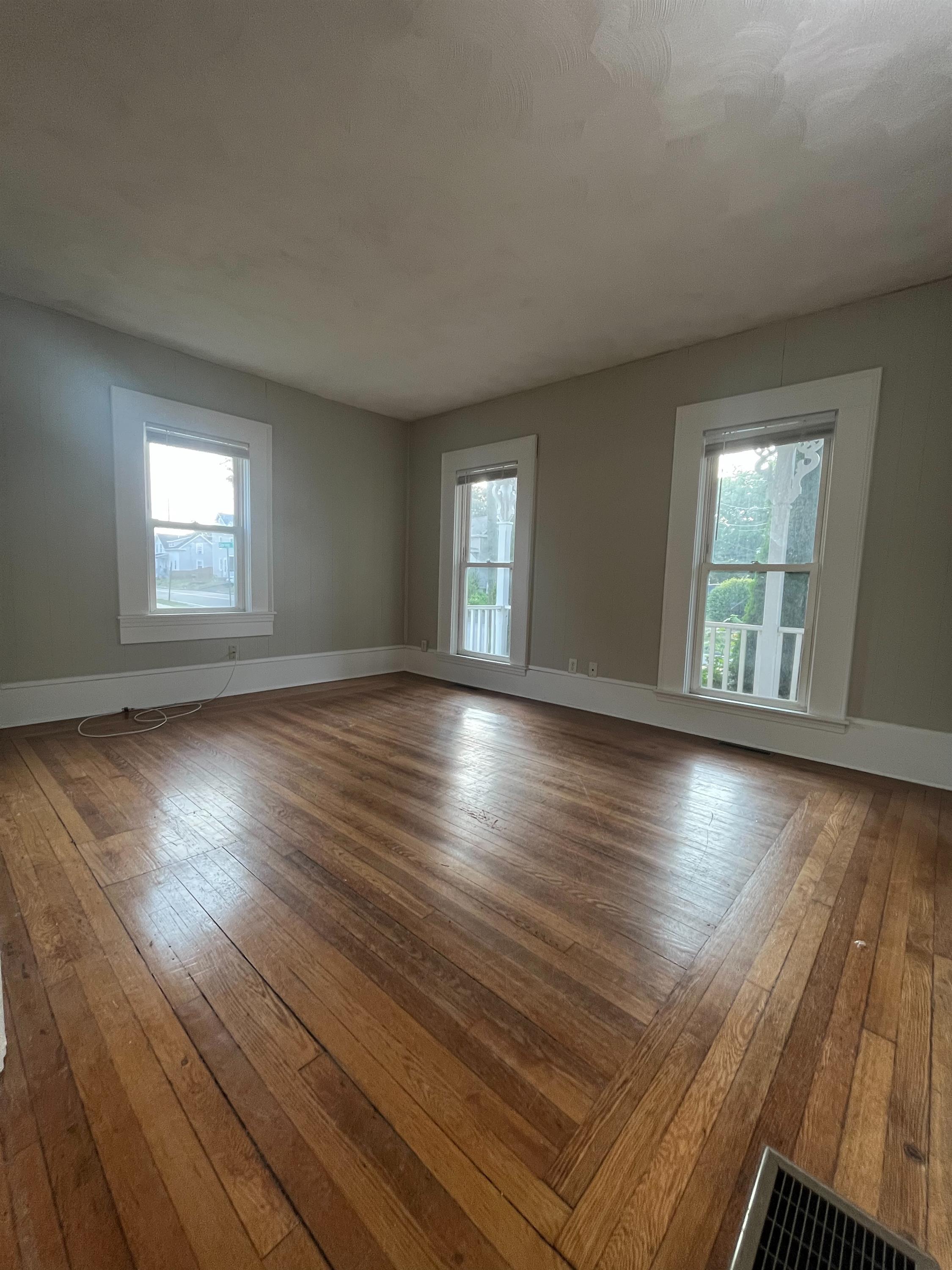 Home [capitalleasingandmanagement.managebuilding.com]