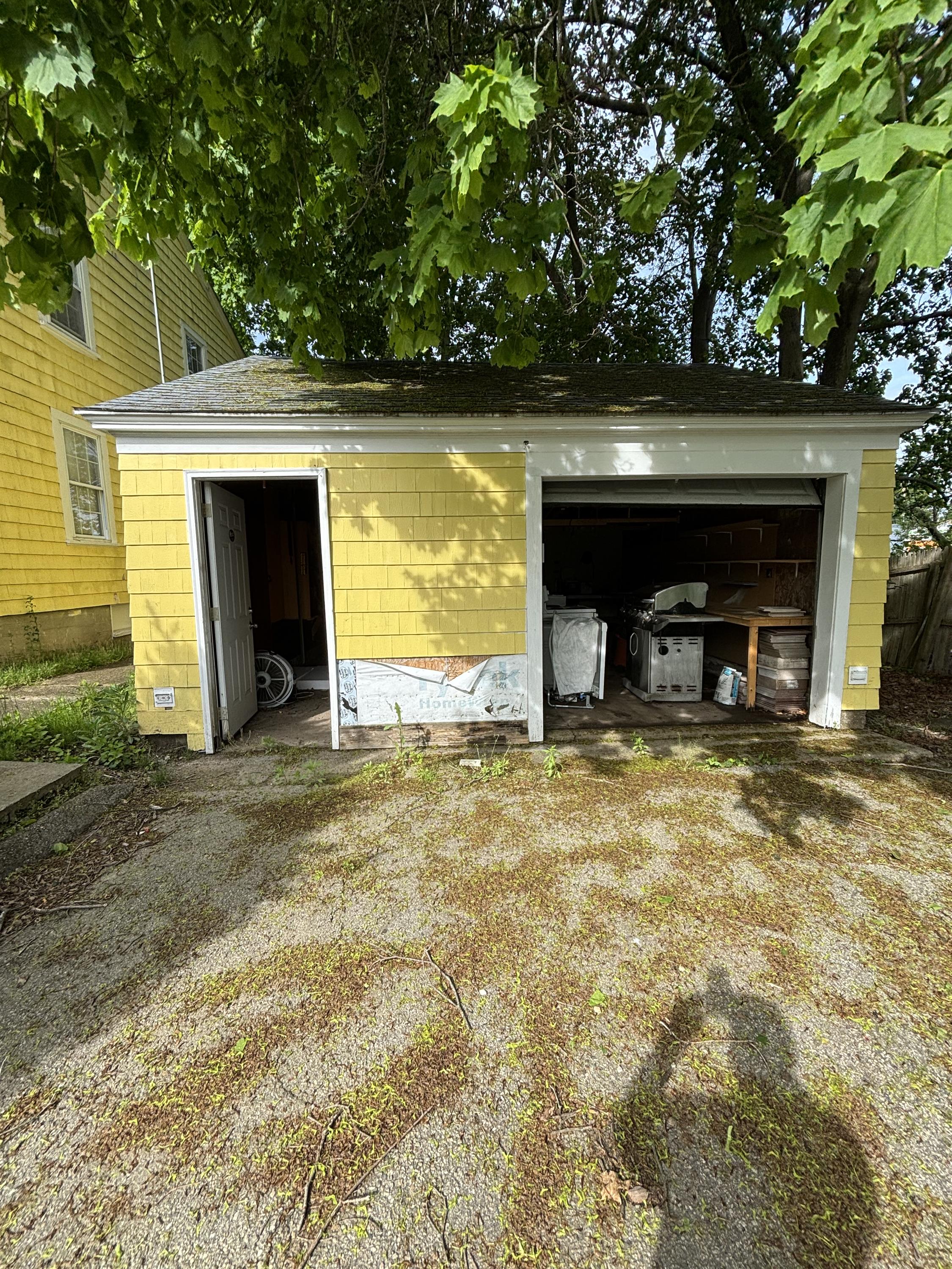 Home [capitalleasingandmanagement.managebuilding.com]